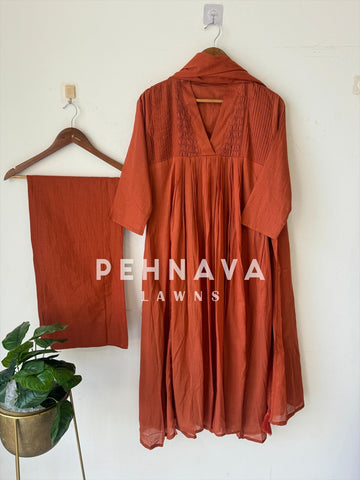 Solid Mulcotton Anarkali Suit – Pehnava Lawns